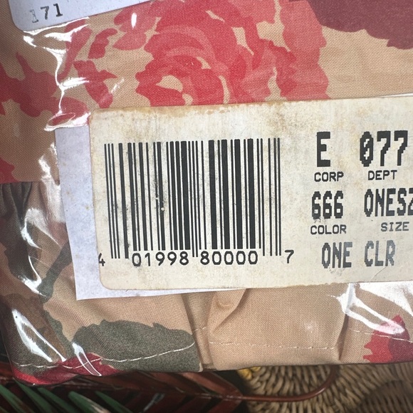 Illumicrate | Bath | Illumicrate Hunger Games Fire Is Catching Towel July 223 Sealed New | Poshmark